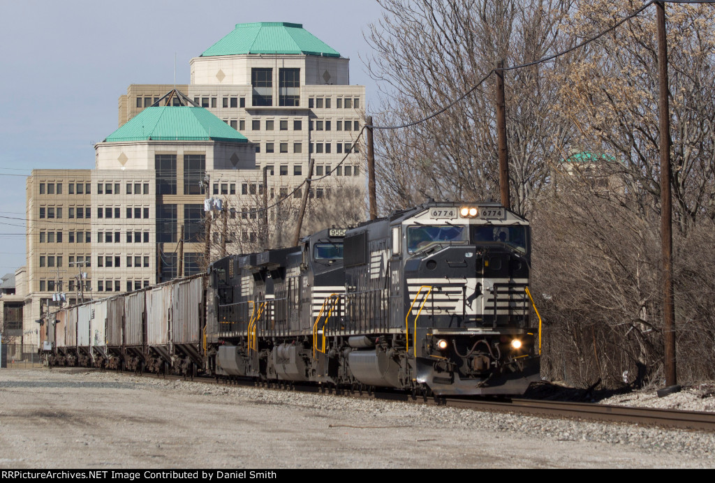 NS 6774 leads 52X